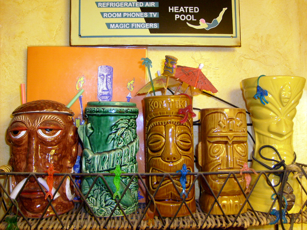 The Allee Willis Museum of Kitsch » Tiki bathroom