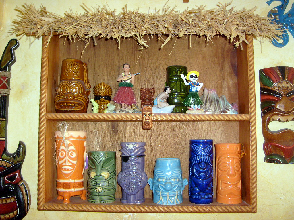 The Allee Willis Museum of Kitsch » Tiki bathroom