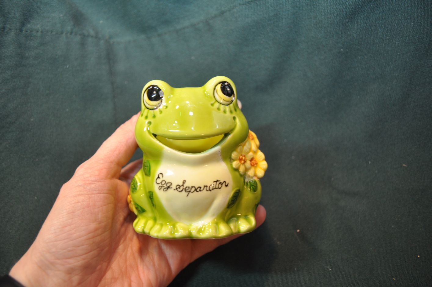 The Allee Willis Museum of Kitsch » Froggie Egg Separator