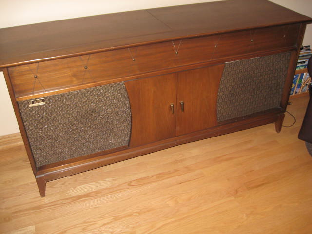 The Allee Willis Museum of Kitsch » Dumont 526 Stereo Console
