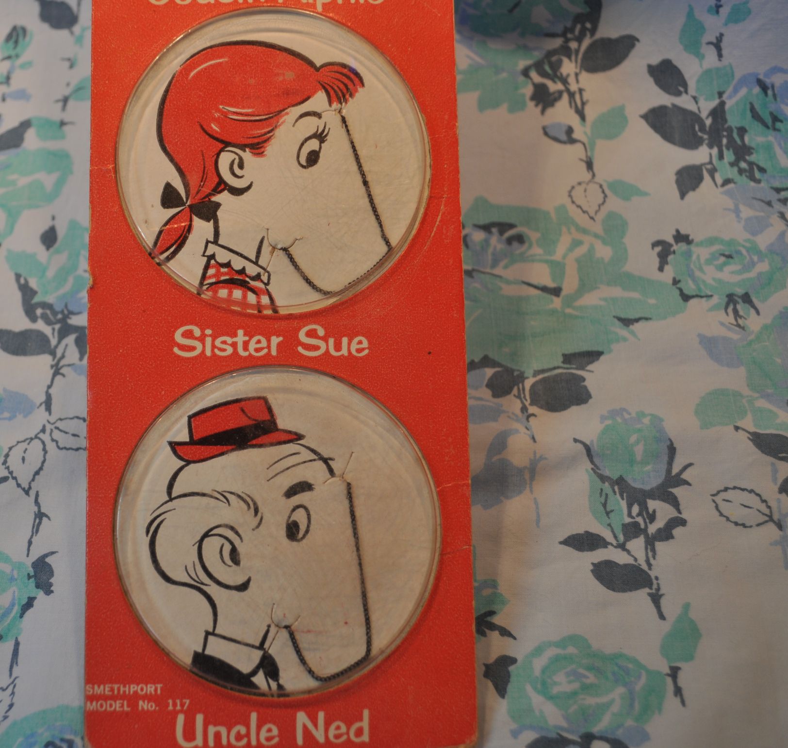 The Allee Willis Museum of Kitsch » Wiggle Nose Family