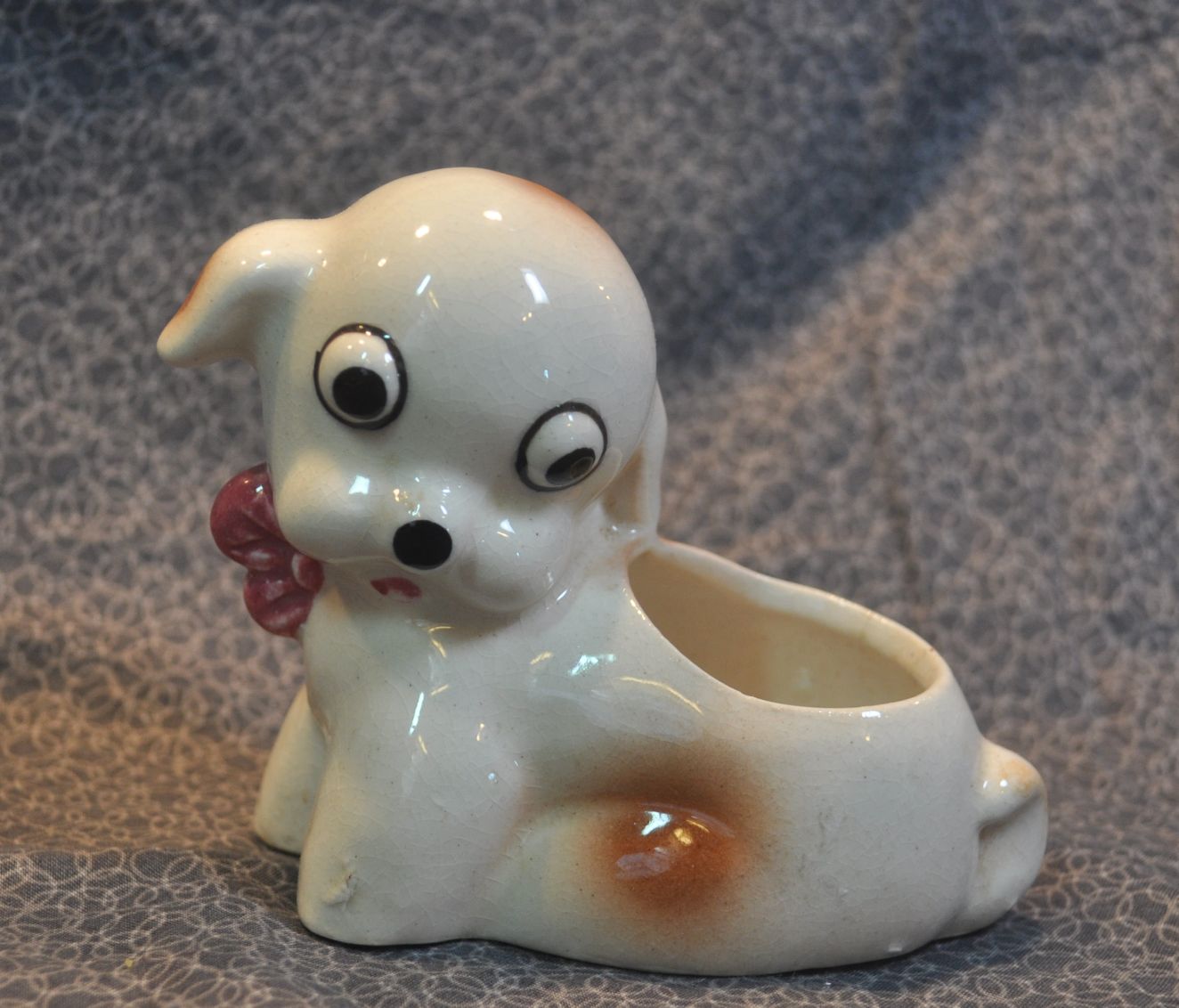 The Allee Willis Museum of Kitsch » Buggy Eyed Puppy Planter
